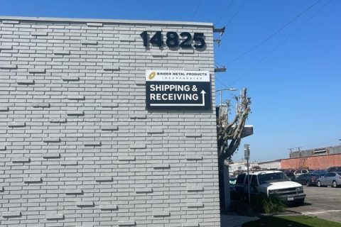 Custom Graphic Signs by Dave's Signs: Get Your Quote Today!