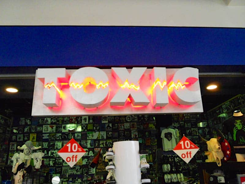 Different Types of Outdoor Lighted Business Signs. Our Top Picks - Dave ...